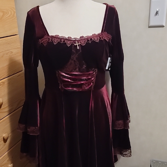 Spirit | Dresses | Spirit Halloween Burgundy Velvet Dress With Lace ...